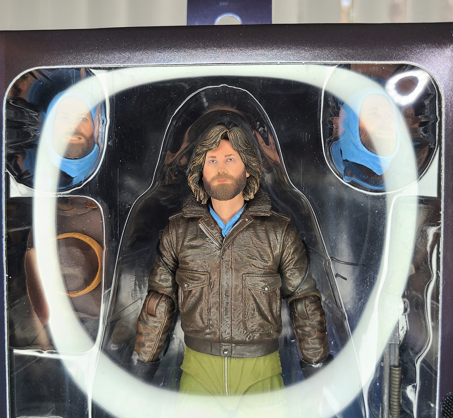 Neca – The Thing 7″ Scale Figure – Ultimate MacReady (Outpost 31 ...